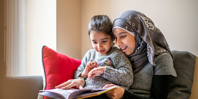 Hooyo waxbaratay: Faynuus ifaysa - Raadreeb